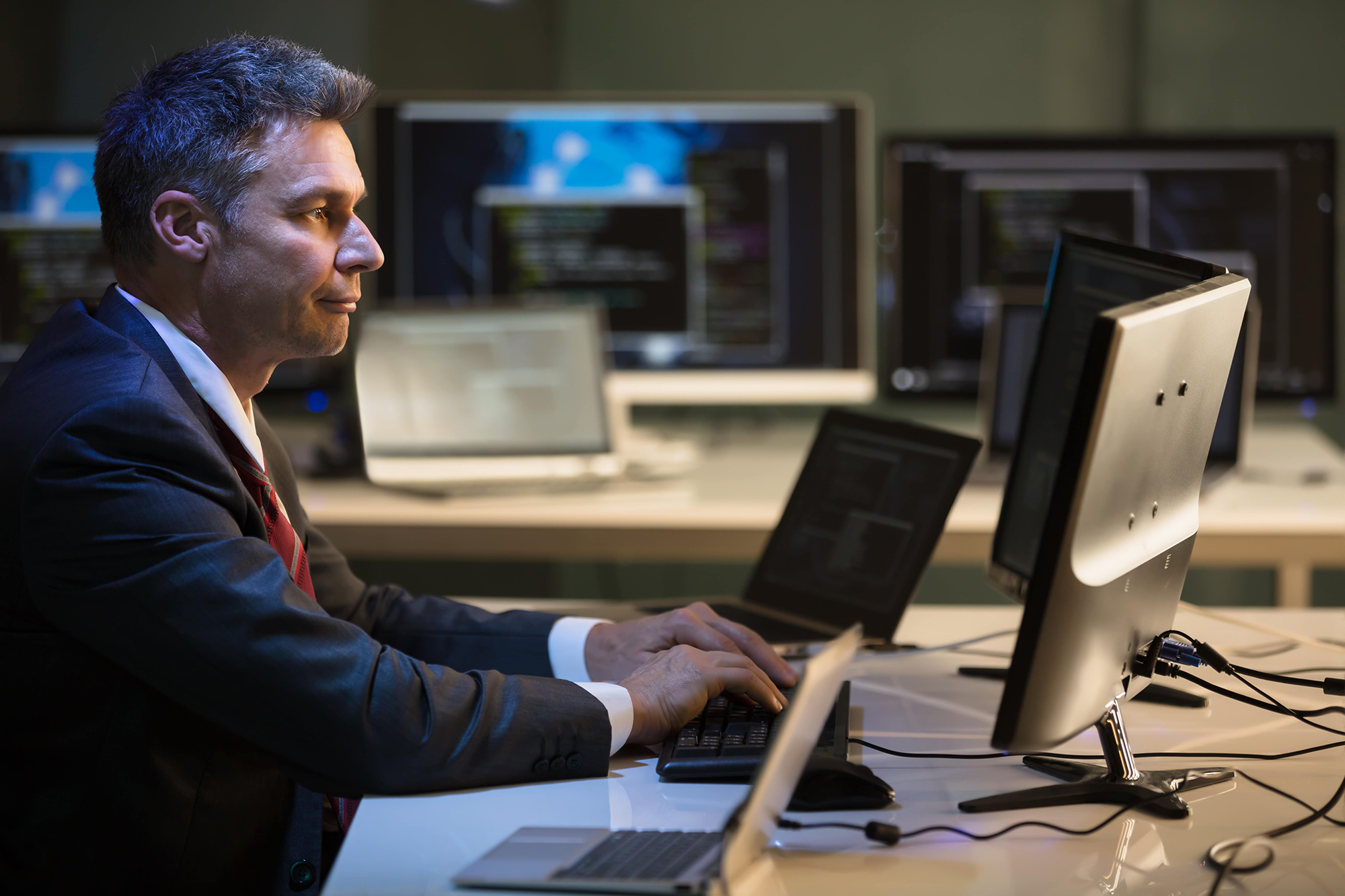 How Technology Revolutionizes Government Contracting