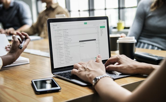Mobile application testing vs Web Application Testing Mobile application testing vs Web Application Testing